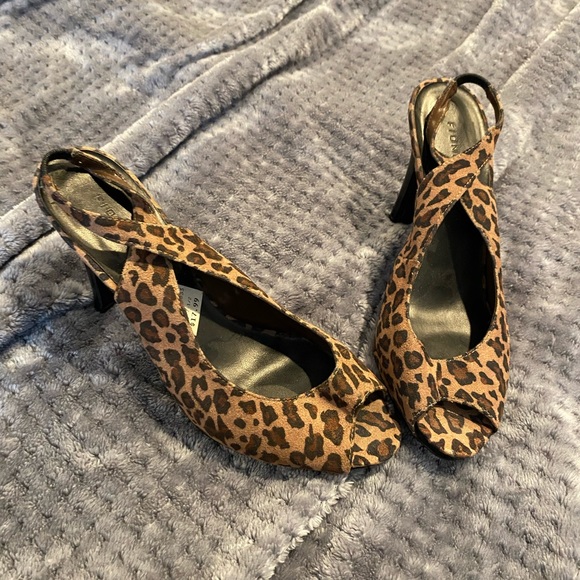 Shoes | Gc Leopard Cheetah Animal Print Peep Toe Sling Back Heels Sz7 ...